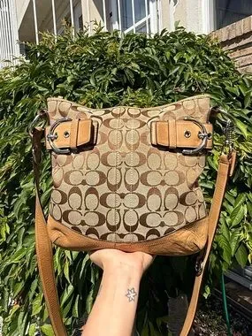Coach | Bags | Coach Soho Signature Buckle Flap Crossbody 3574 Y2k ...